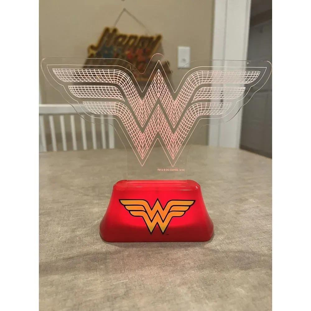 DC Comics | Art | Wonder Woman Dc Comics Night Light Rare Muti Colored ...